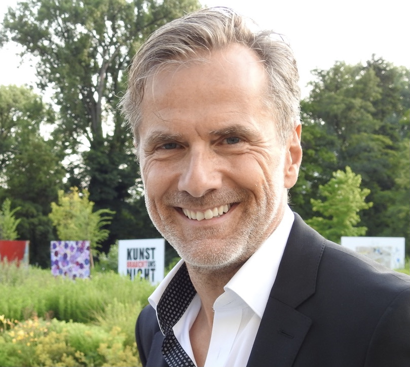 the-u-code.com - GoQuantum